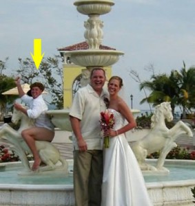 18 Hilarious Photobombs – Page 4 – Daily Fun Lists